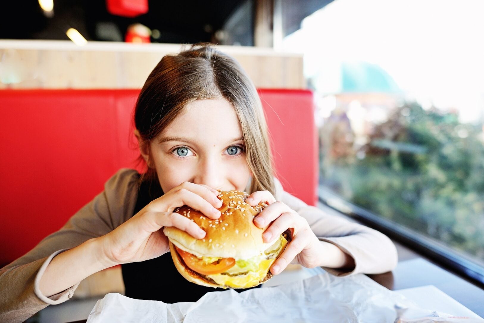 50 Smart Ways to Save Money Eating Out