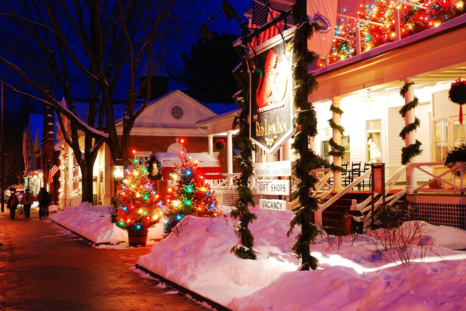 50 Best Small Towns to Visit in Winter Across the U.S.