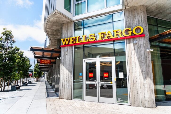 America’s 10 Worst Banks, According to Customers