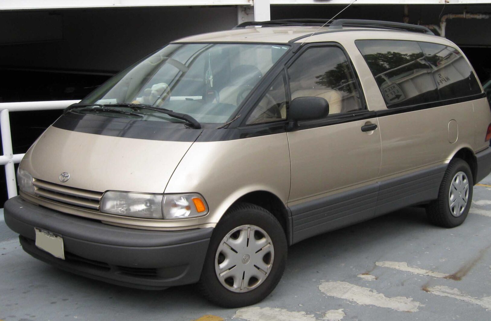 16 Minivans That Have Been Hauling Families for Decades