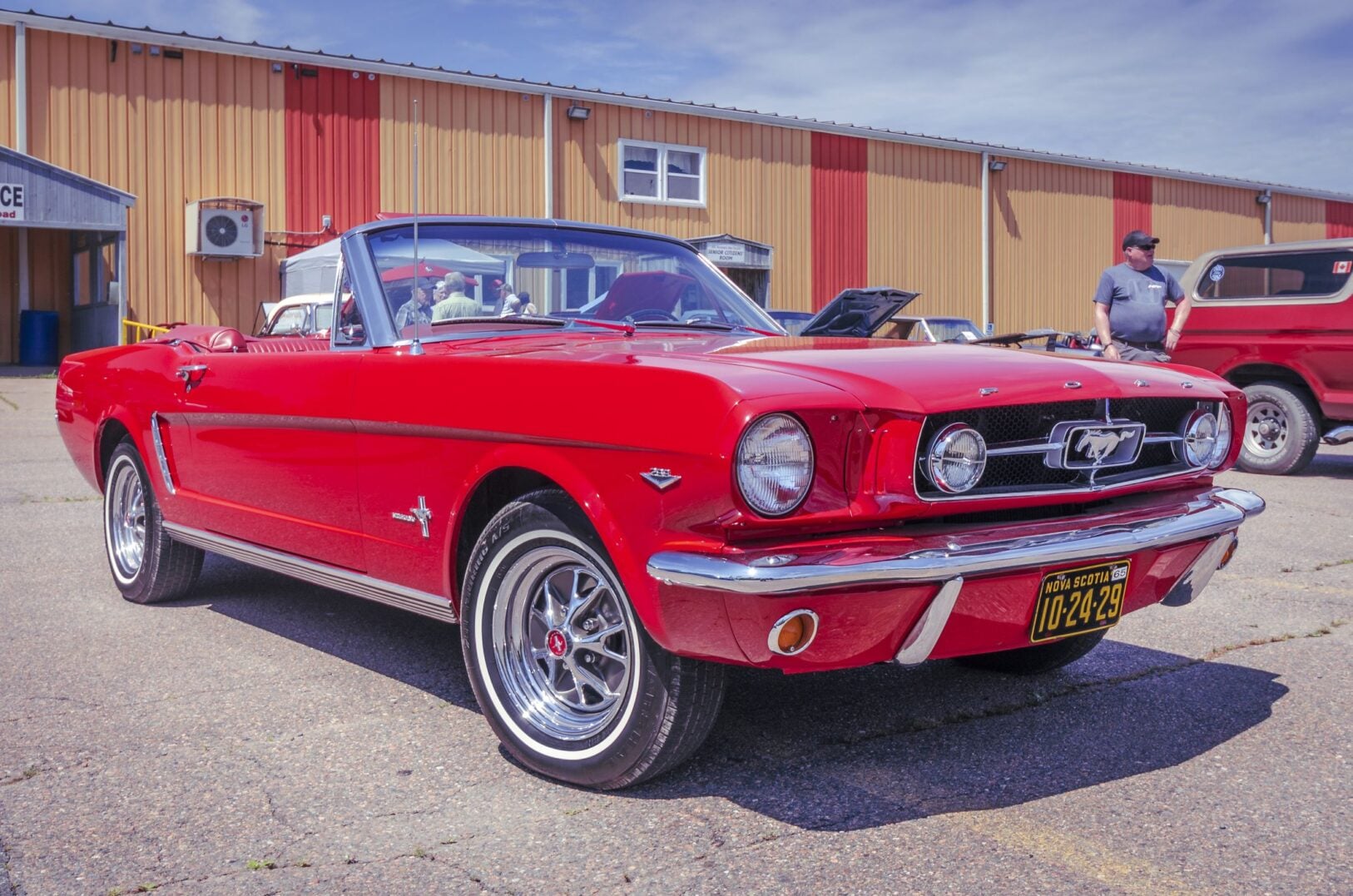 22 Vintage Convertible Cars That Are Collectible
