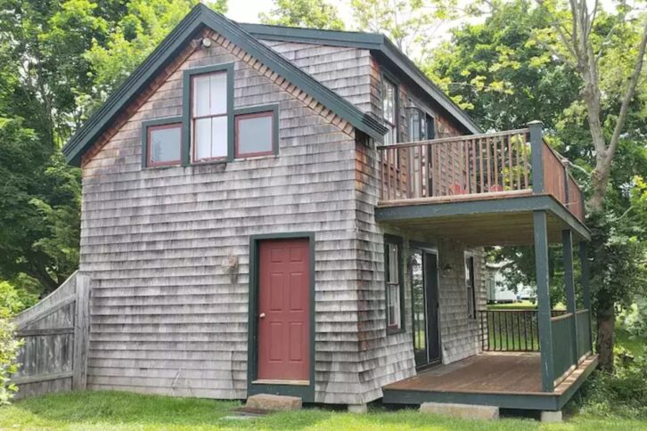 Large Group Vacation Rentals: Compounds for Multiple Families