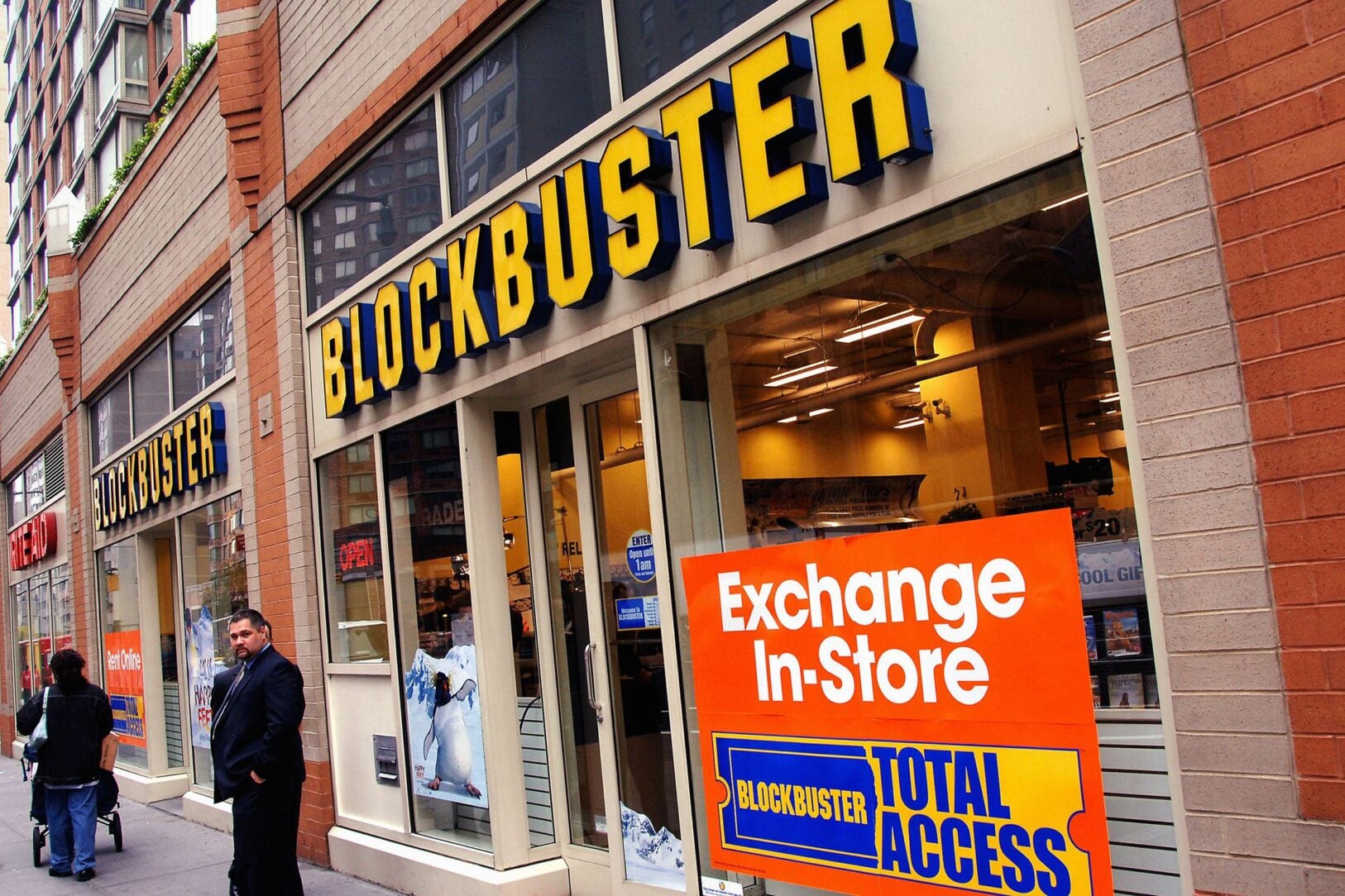 Store Closings: Big Names We Lost in the Last 30 Years
