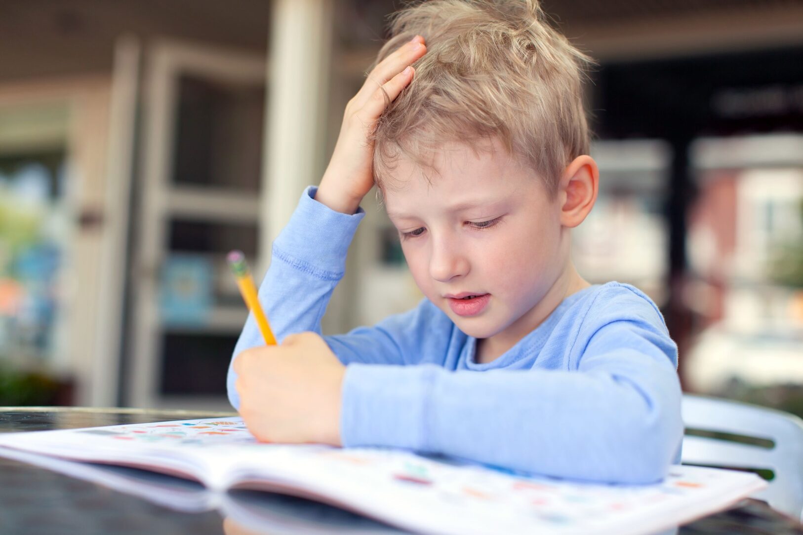 23 Left-Handed Facts | Things About Lefties You Probably Didn't Know