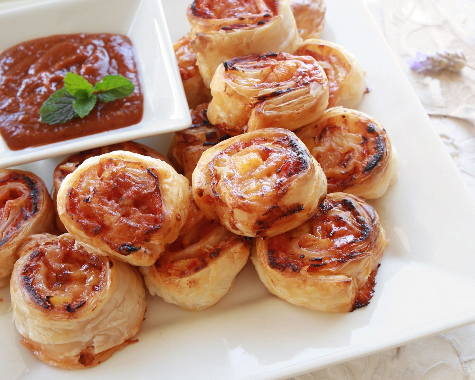 25 Cheap Appetizers for Parties on a $7 Budget