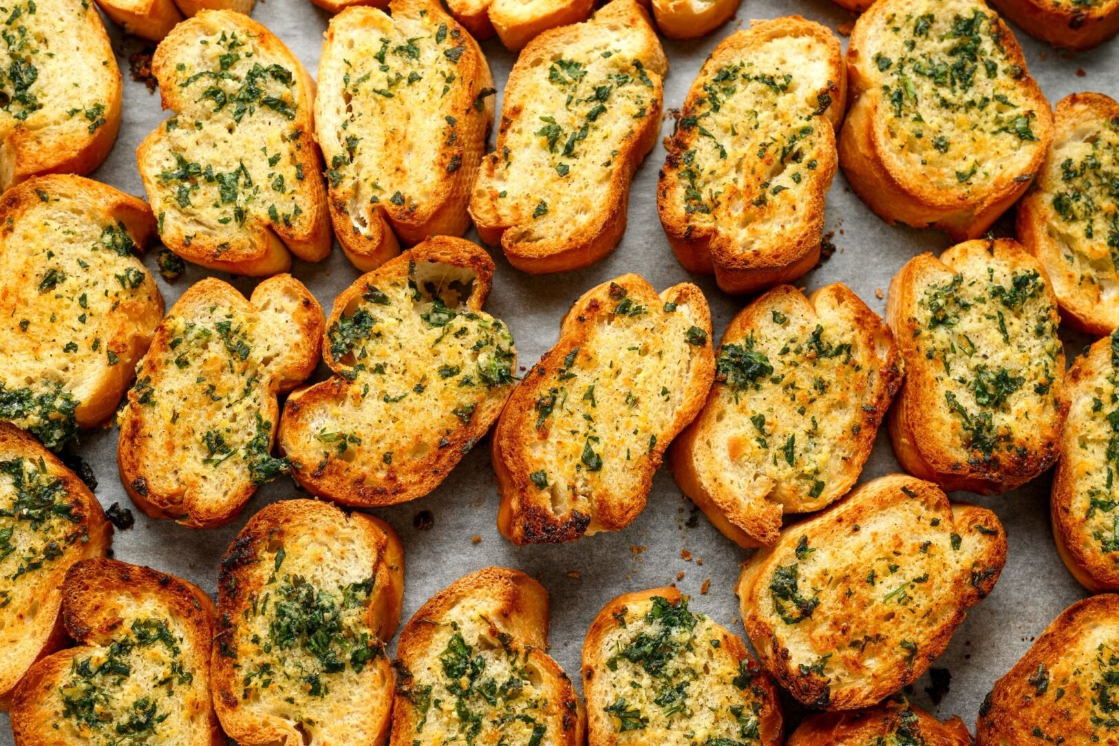 25 Cheap Appetizers for Parties on a $7 Budget
