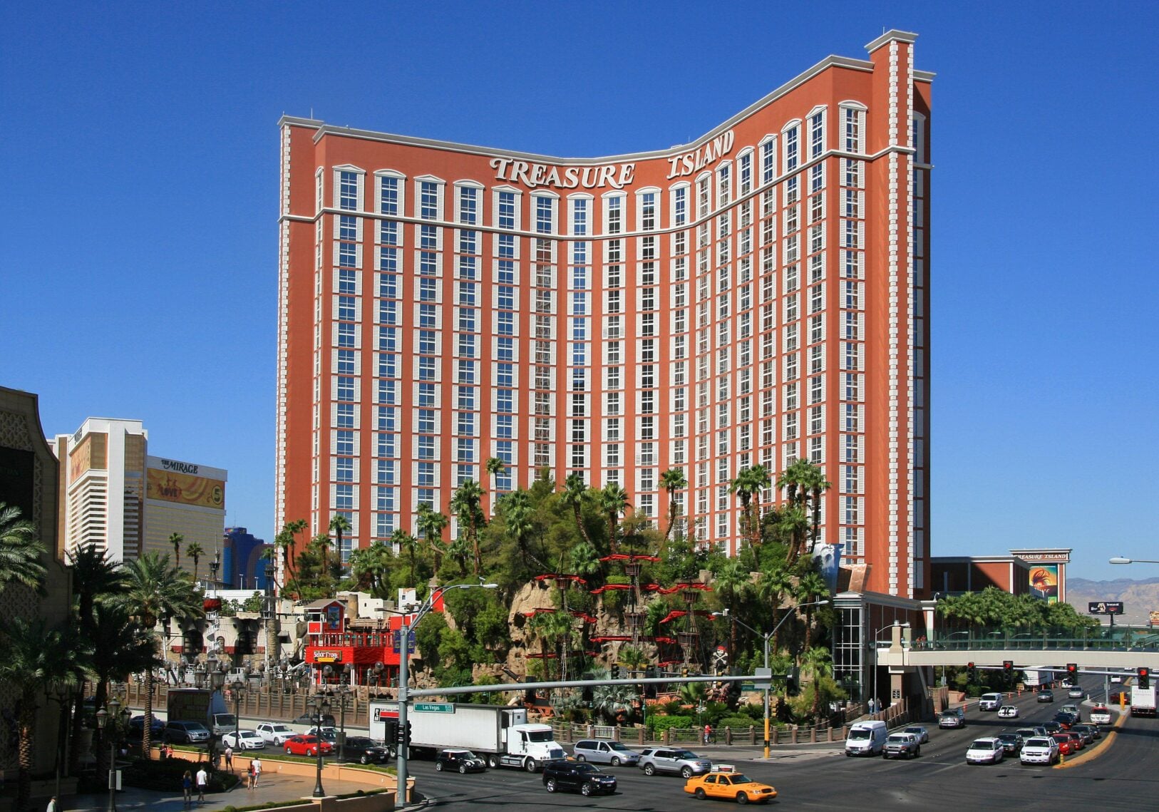 The 50 Biggest Hotels in the World, From Macao to Vegas