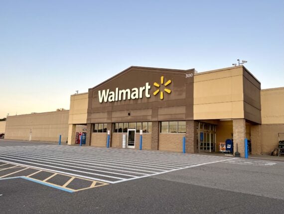 7 Retailers Slashing Prices to Combat Inflation Fatigue