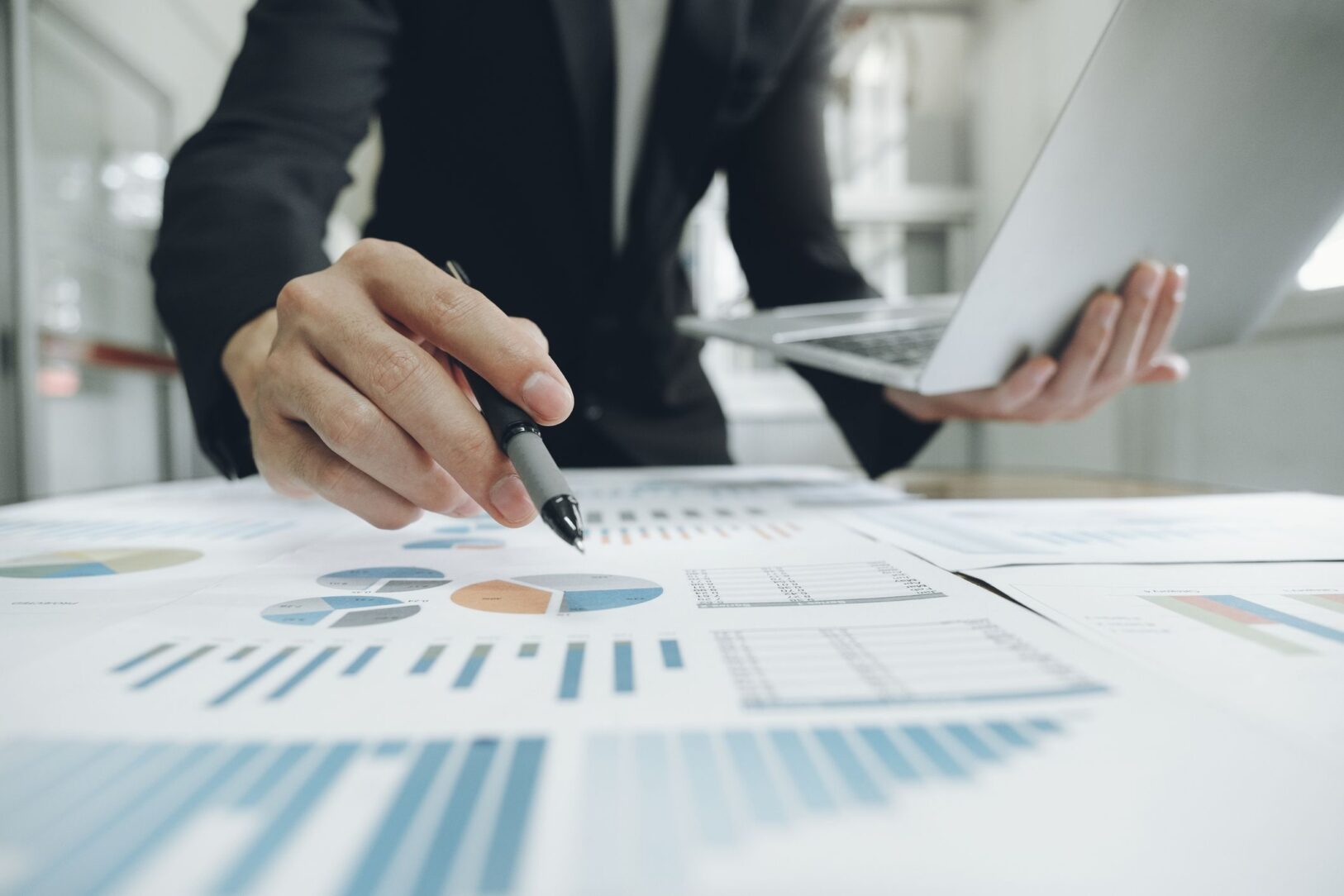 Career Goals: 23 Jobs That Pay Over $200K - Cheapism