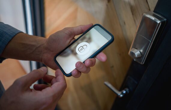 14 Common Scam Text Messages: How to Avoid Getting Trick⁠ed