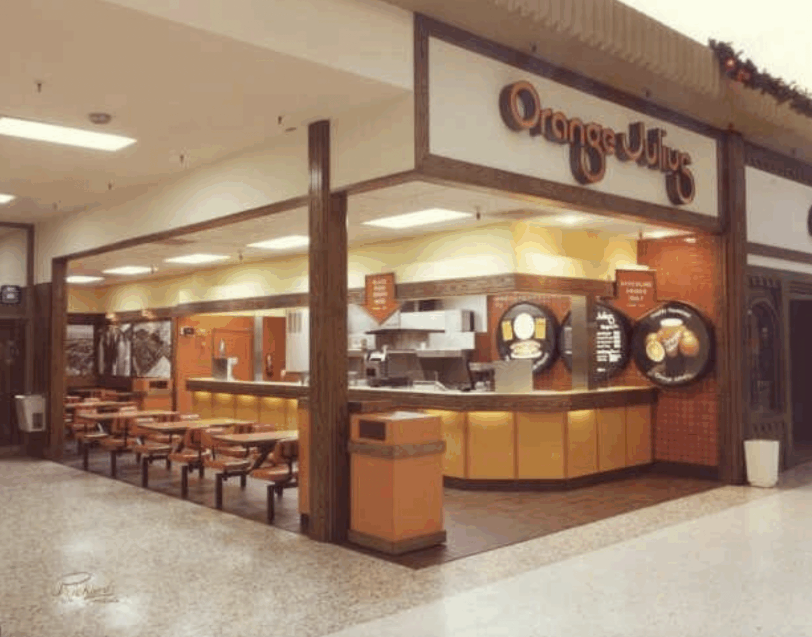 13 Classic Mall Food Court Restaurants That Are Gone Forever