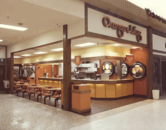 13 Classic Mall Food Court Restaurants That Are Gone Forever