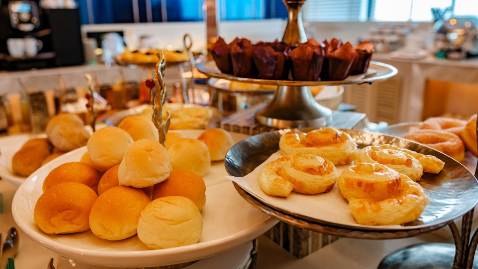 Things to Avoid at a Buffet: 14 Foods to Skip