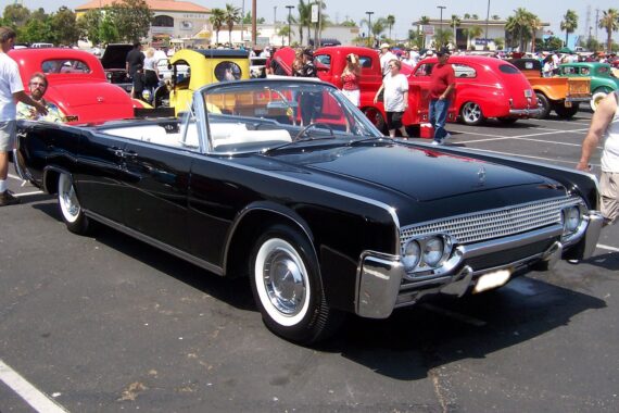 22 Vintage Convertible Cars That Are Collectible
