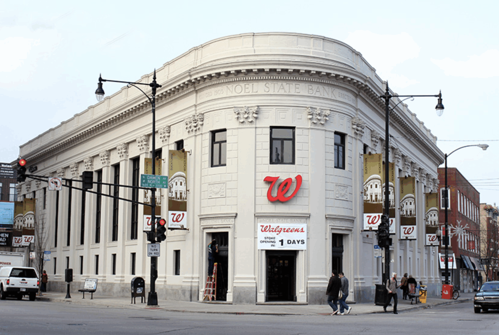 Walgreens Plans 1,200 Closures: Full List This Month