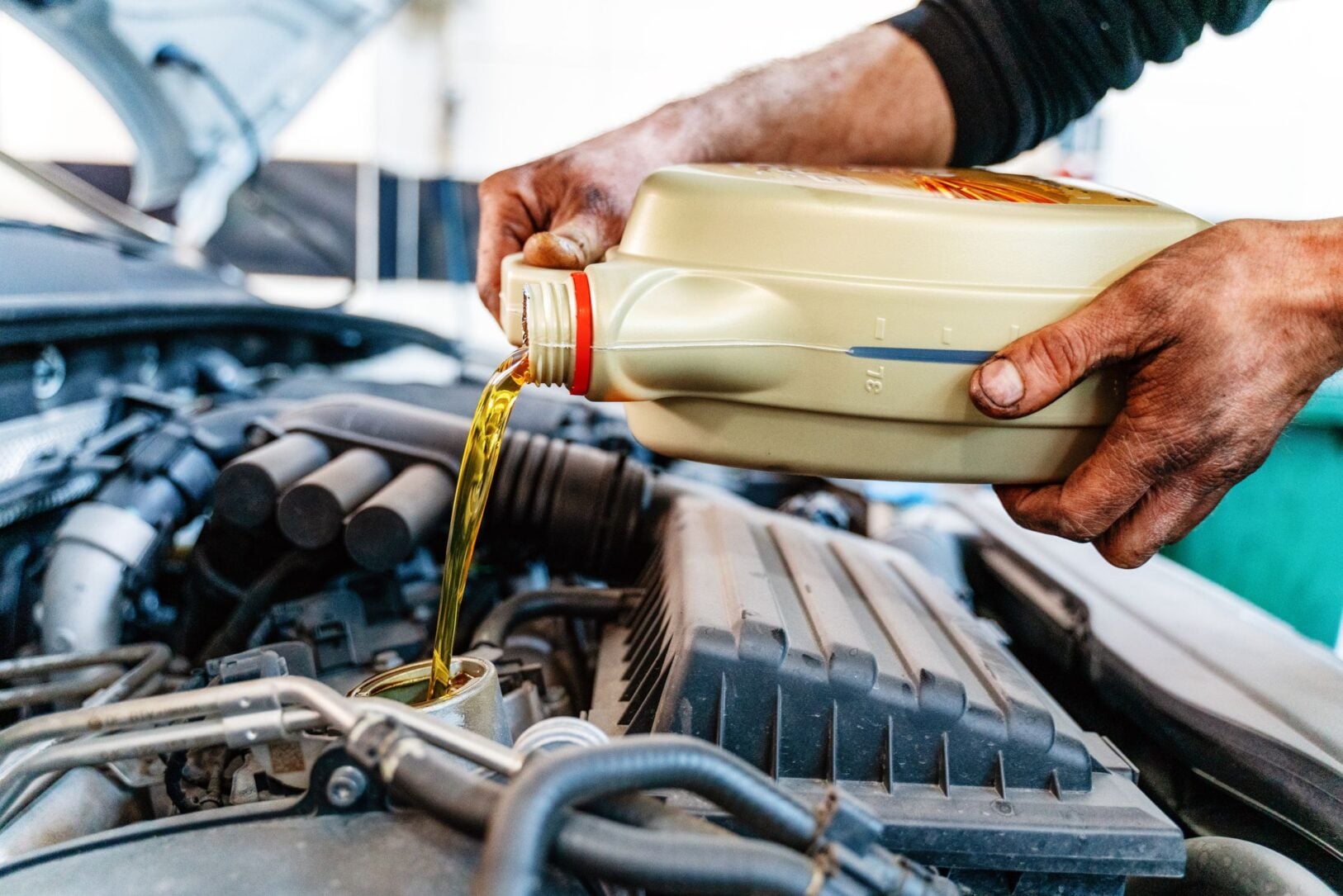 8 Oil Change Scams You Need to Avoid