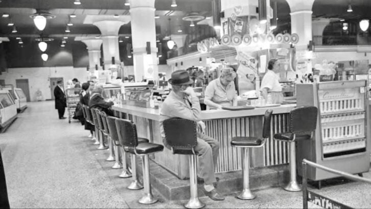 1970s Diners: Relive the Era of Lunch Counters & Coffee