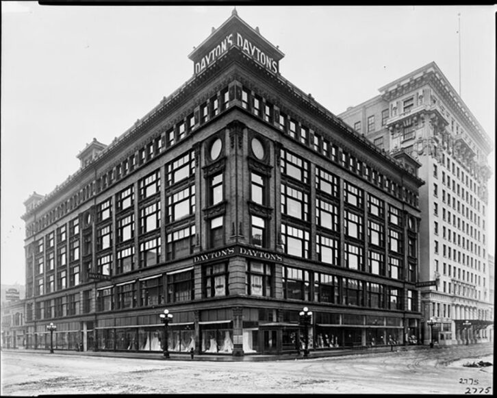 19 Famous Department Stores That Have Closed