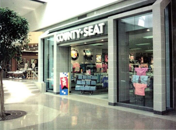14 Beloved Mall Stores From the 1980s That No Longer Exist