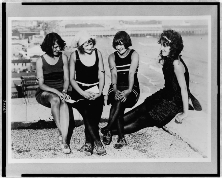 39 Vintage Beach Photos of Summer Fun Over the Decades