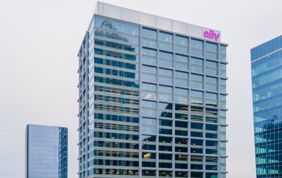 America’s 10 Worst Banks, According to Customers