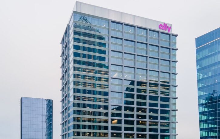 America’s 10 Worst Banks, According to Customers