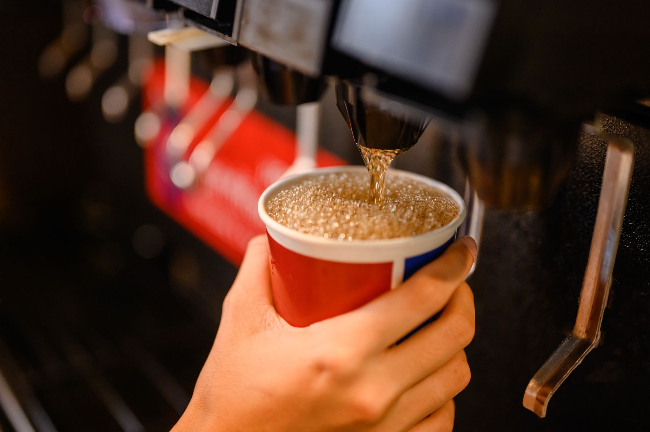 23 Restaurants That Offer Free Drink Refills — Cheapism