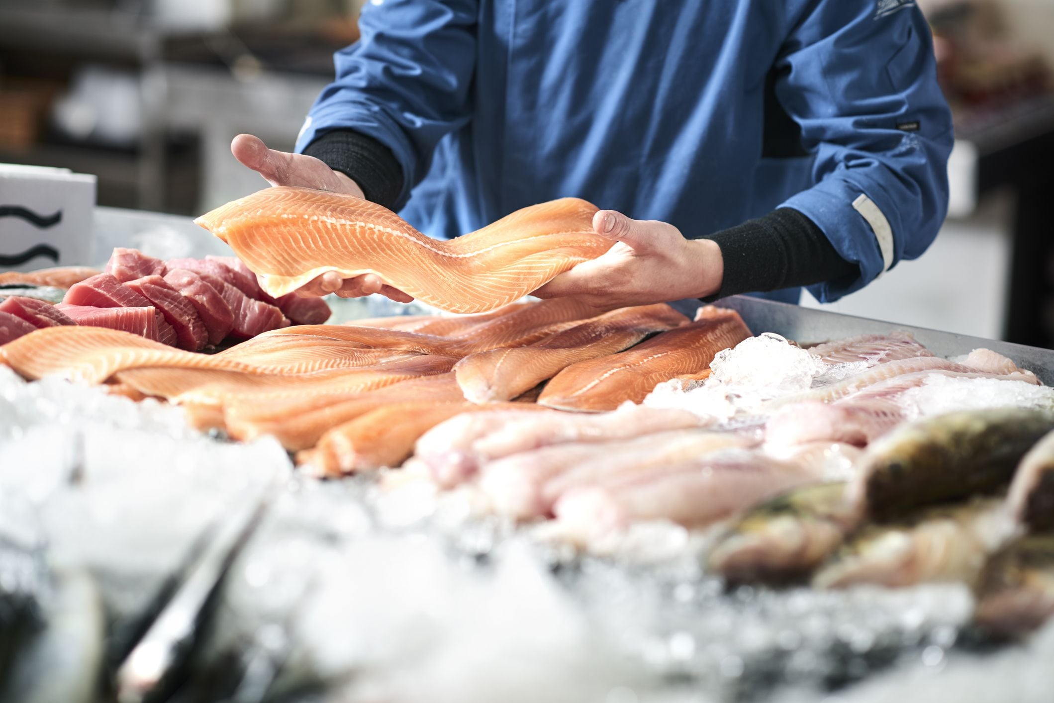 Enraged Customer Slams Grocery Worker With Frozen Fish