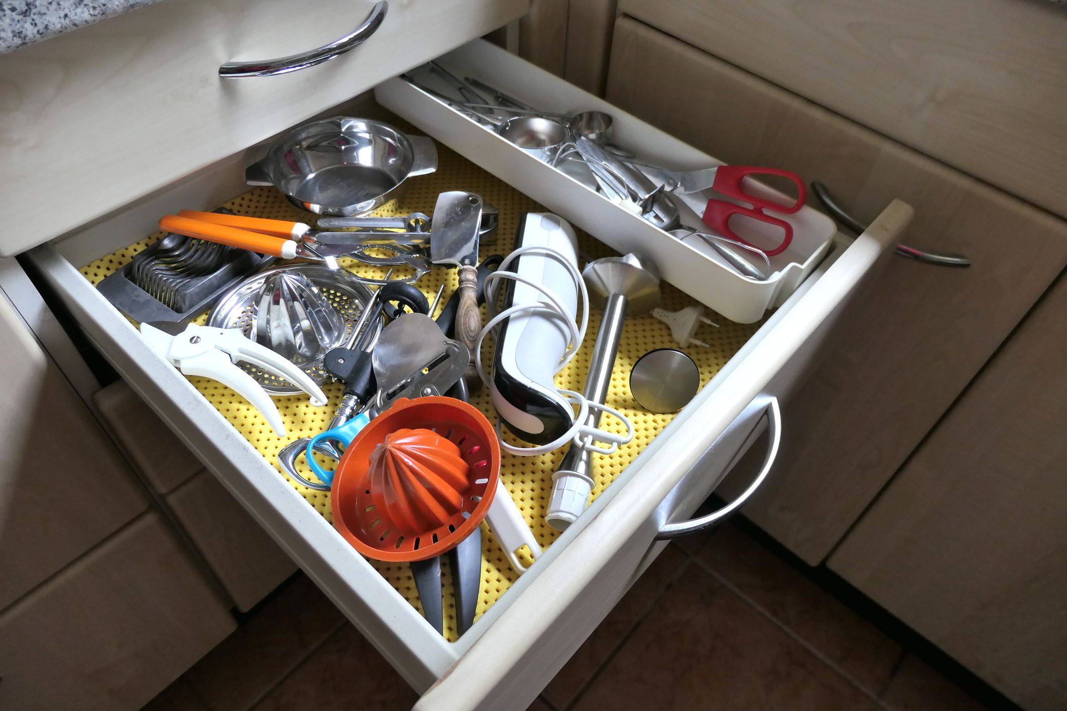 27 Kitchen Things You Should Get Rid Of Right Now