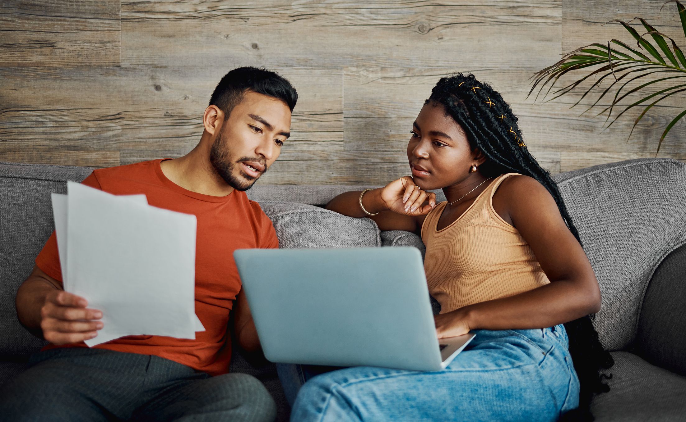 5 Smart Ways Couples Can Align Their Finances in 2025