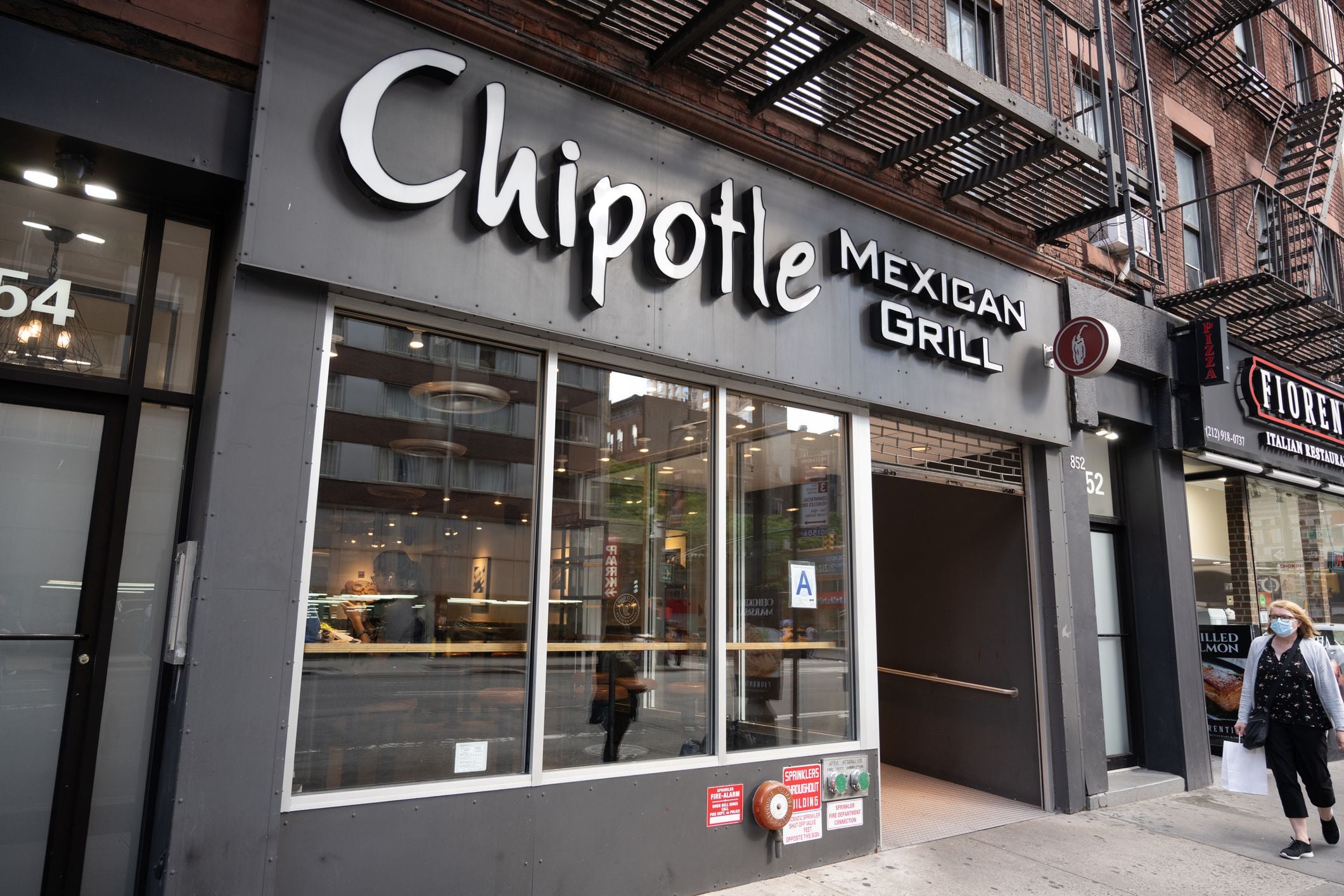 Chipotle Hack: How To Eat at the Fast Casual Chain for $5 or Less
