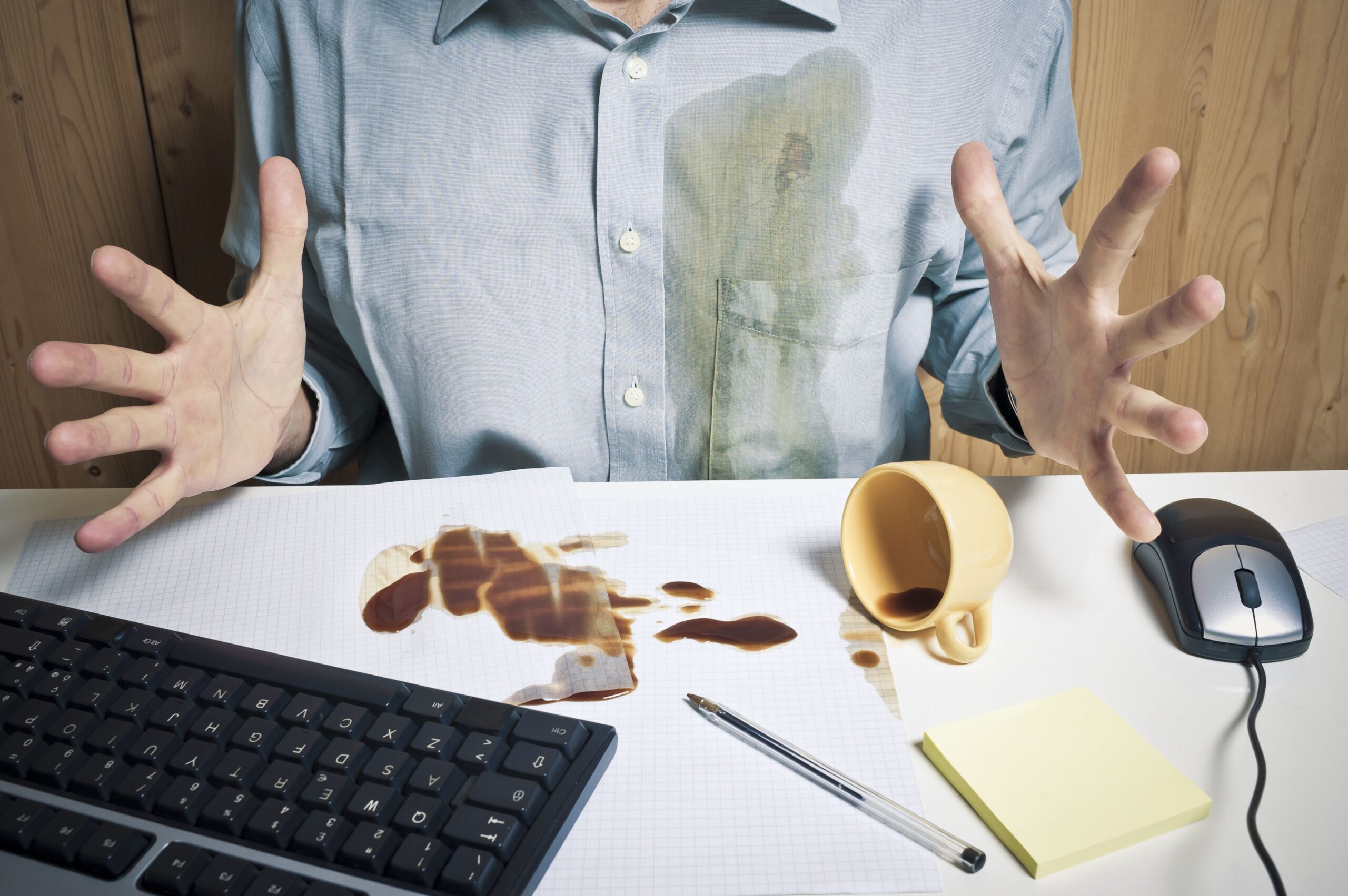 18 Reasons You Should Never Eat Lunch at Your Desk