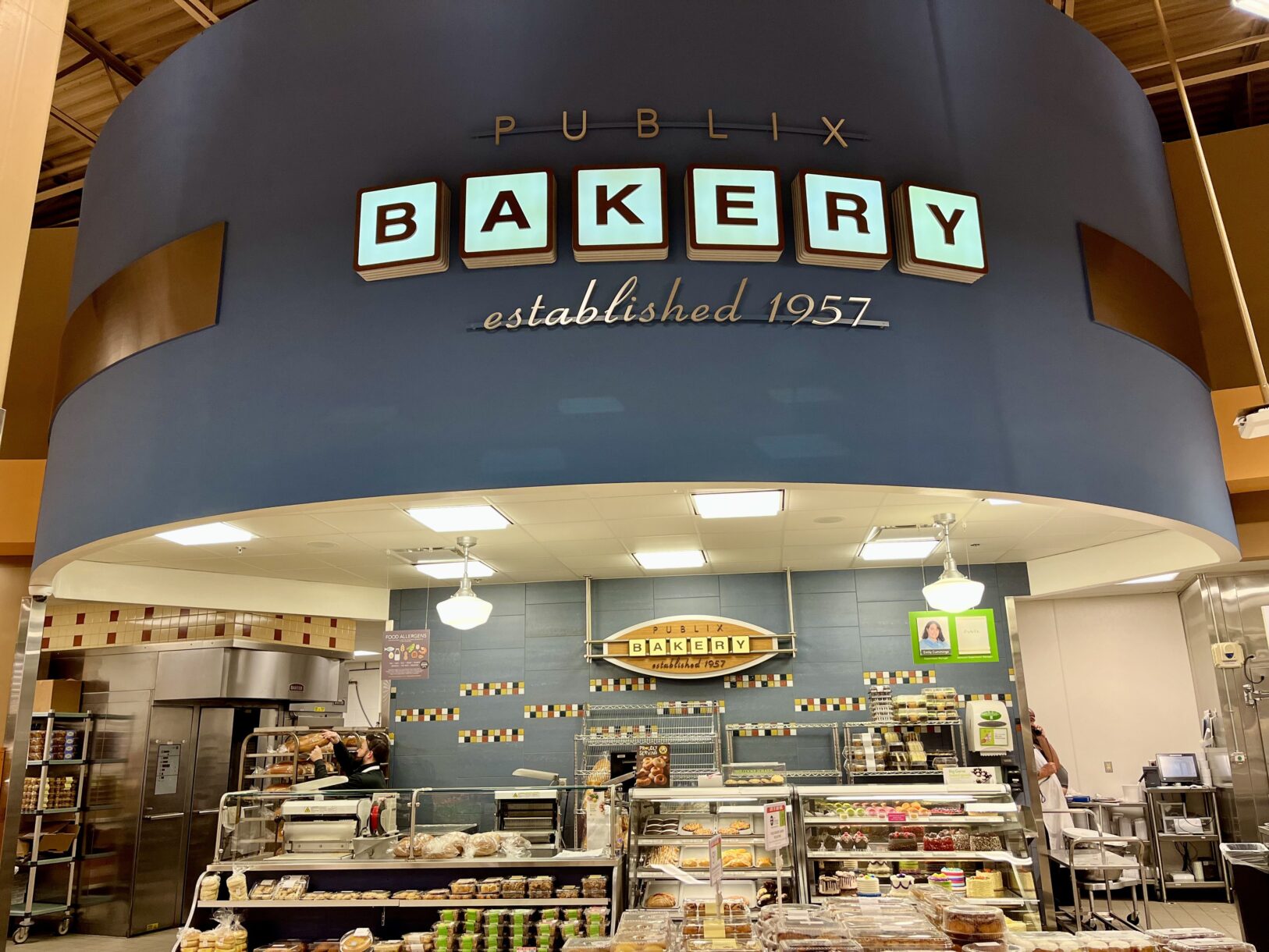 Publix Bakery: The Best Cakes, Breads, and Cookies To Buy