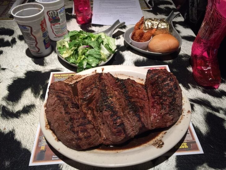 15 Biggest Steaks at Steakhouses Across America - Cheapism