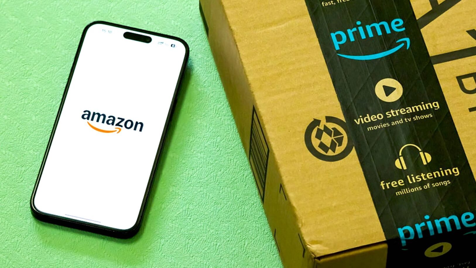 A New Amazon Store Plans to Rival Walmart