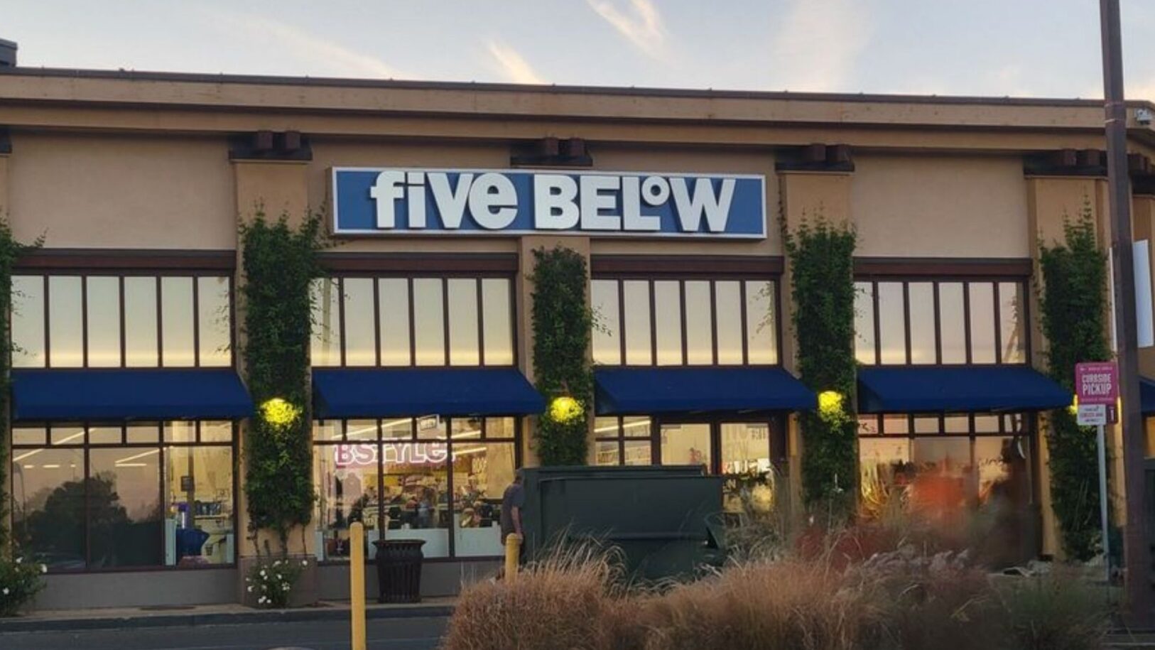 16 Five Below Valentine's Day Gifts Under $5 - Cheapism