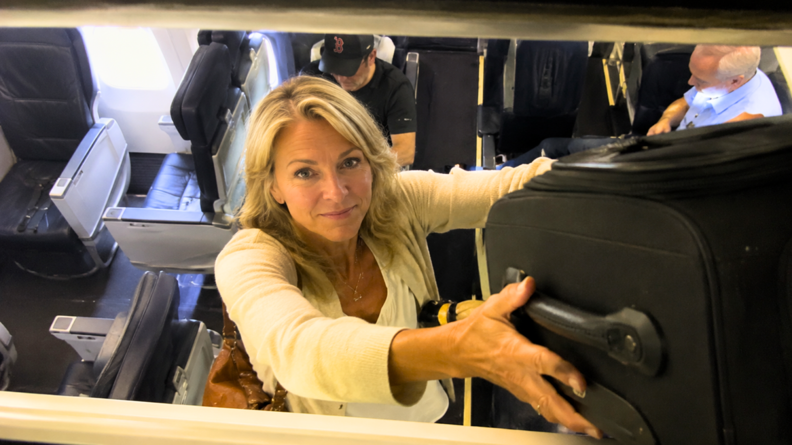 Travel Hacks That Save Money: 8 That Work, 8 That Don't